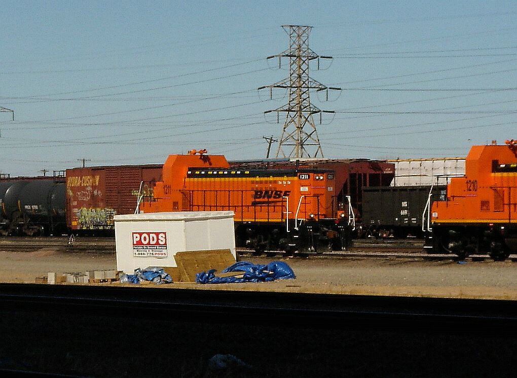 BNSF 1211